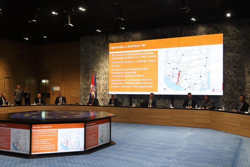 Za najkasnije godinu i pol dana bit će završen hrvatski dio Koridora Vc ...