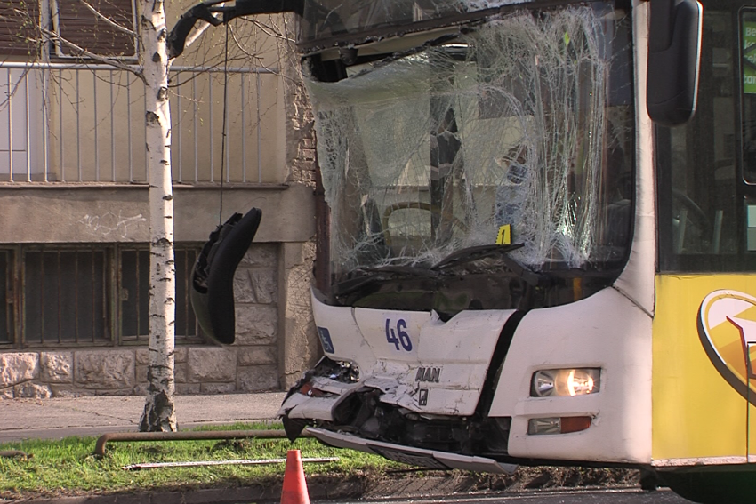 U sudaru dva autobusa GPP-a 23 ozlijeđene osobe, jedna teško! | STV.HR